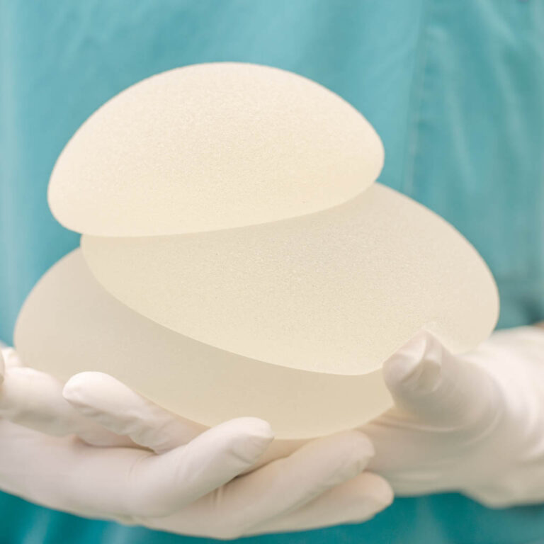 Powiększanie piersi implantami → Warszawa | Klinika OT.CO